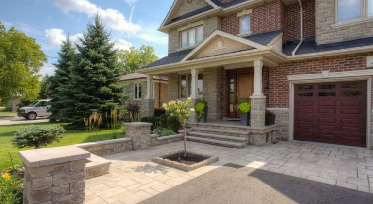 Essential Features of Mediterranean Front Yard Landscaping