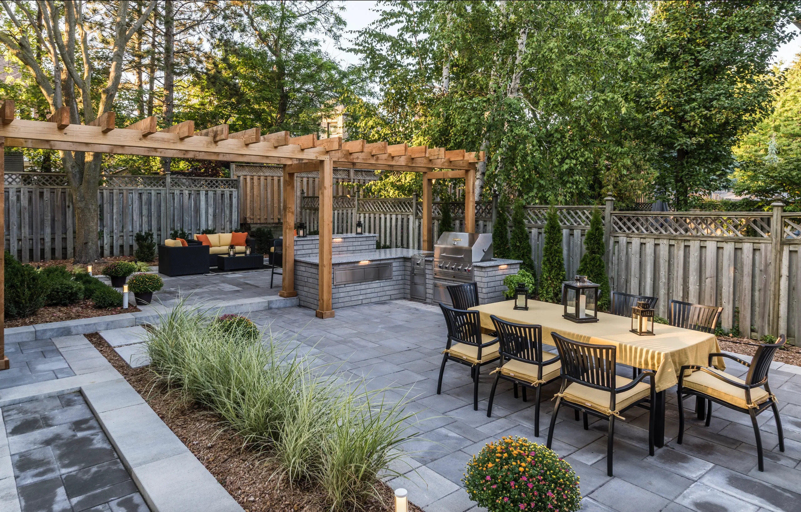 Outdoor Deck Designs and Backyard Deck Ideas in Toronto