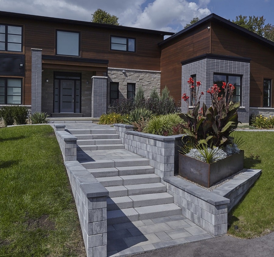 Front Yard Landscaping: Zen, Mediterranean or Cottagecore?